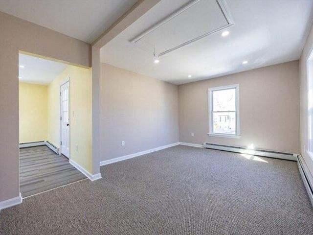 house with 4 bedroom, Waltham MA ES103097846