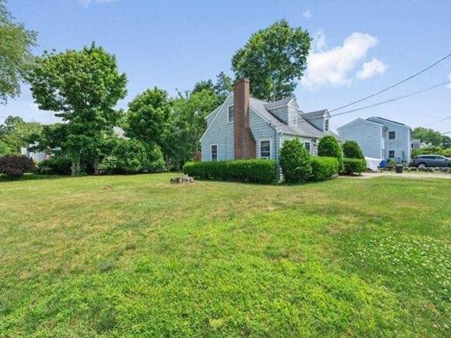 house with 4 bedroom, Waltham MA ES103885092