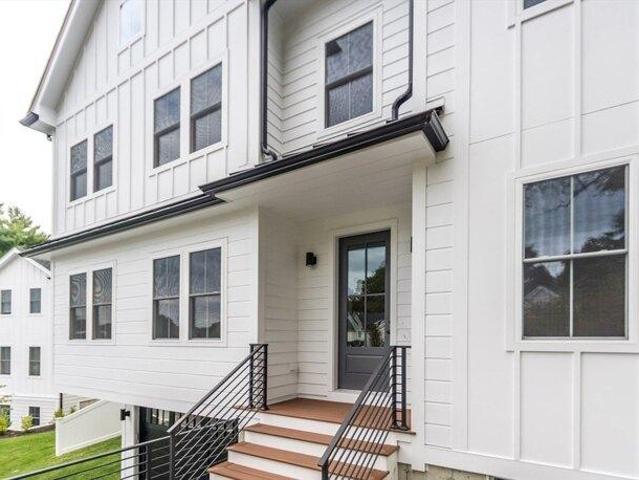 house with 4 bedroom, Waltham MA ES103969284