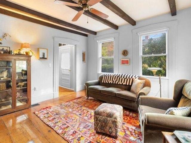 house with 4 bedroom, Waldoboro ME ES103887192