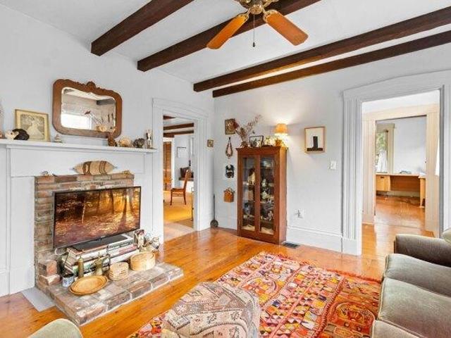 house with 4 bedroom, Waldoboro ME ES104541549