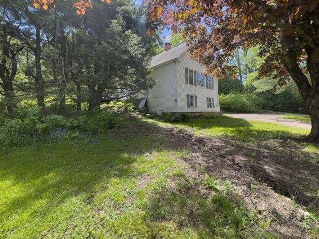 house with 4 bedroom, Waldoboro ME ES105092495