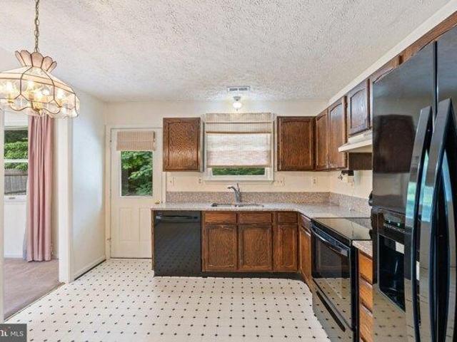 house with 4 bedroom, Waldorf MD ES104898256