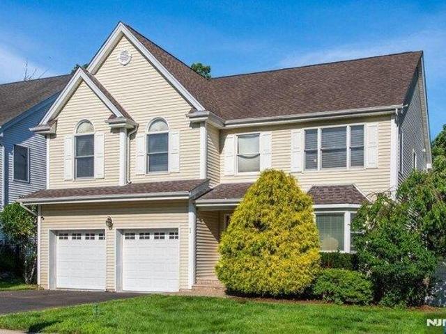 house with 4 bedroom, Waldwick NJ ES104807453