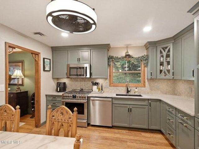 house with 4 bedroom, Wall NJ ES105123350
