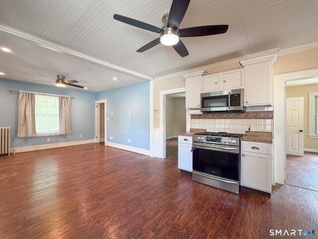 house with 4 bedroom, Wallingford CT ES104191611