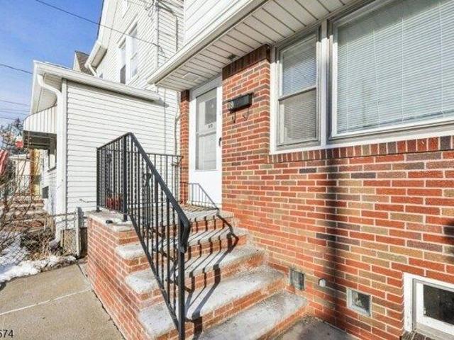 house with 4 bedroom, Wallington NJ DLS102475339