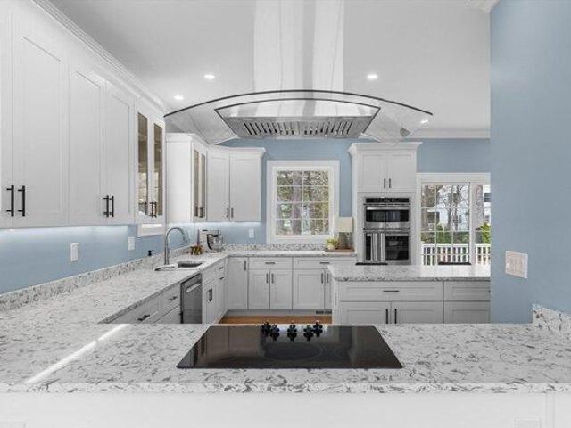 house with 4 bedroom, Walpole MA DLS101799919