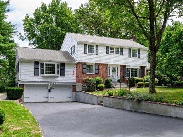 house with 4 bedroom, Walpole MA DLS102410078