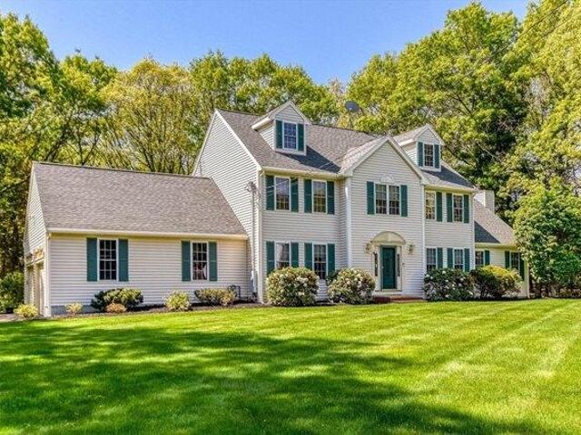 house with 4 bedroom, Walpole MA DLS102961985