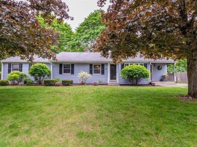 house with 4 bedroom, Walpole MA DLS103036293