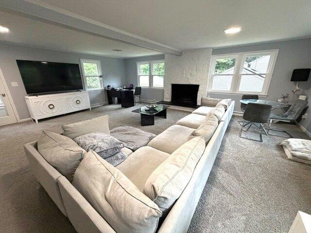 house with 4 bedroom, Walpole MA DS104235593