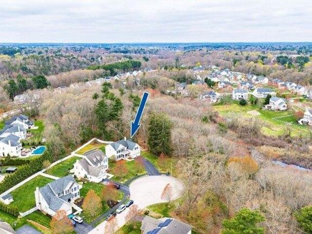 house with 4 bedroom, Walpole MA ES104151119