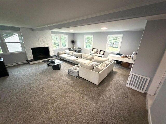 house with 4 bedroom, Walpole MA ES104235593