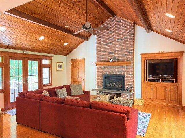 house with 4 bedroom, Walpole MA ES104812215