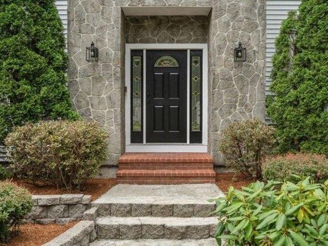 house with 4 bedroom, Walpole MA ES104921155