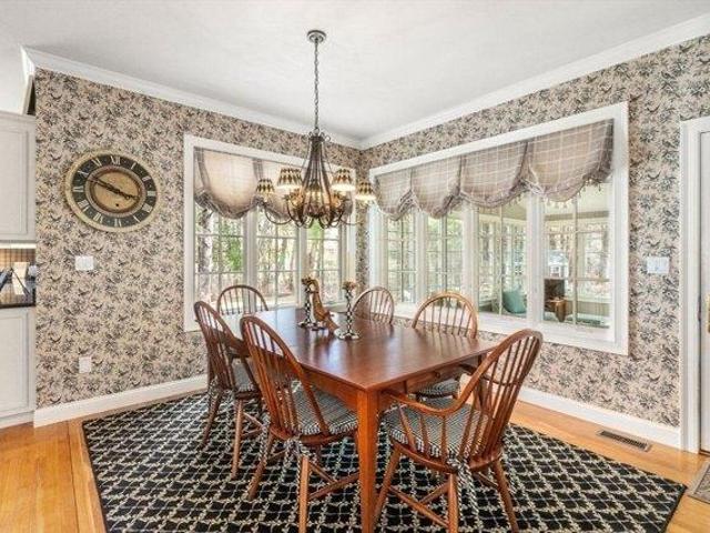 house with 4 bedroom, Walpole MA ES105124790