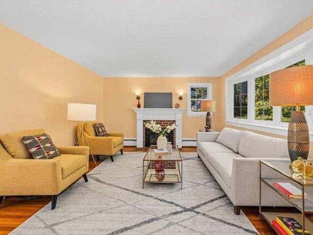 house with 4 bedroom, Walpole MA ES105123985