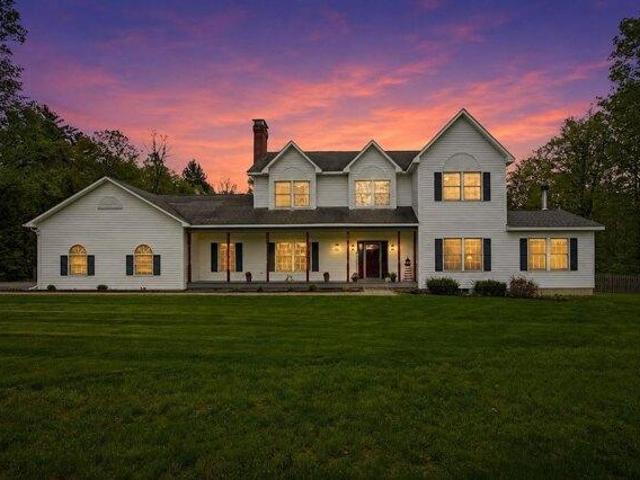 house with 4 bedroom, Walpole NH DS103222553