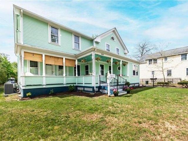house with 4 bedroom, Warwick RI DLS102257074