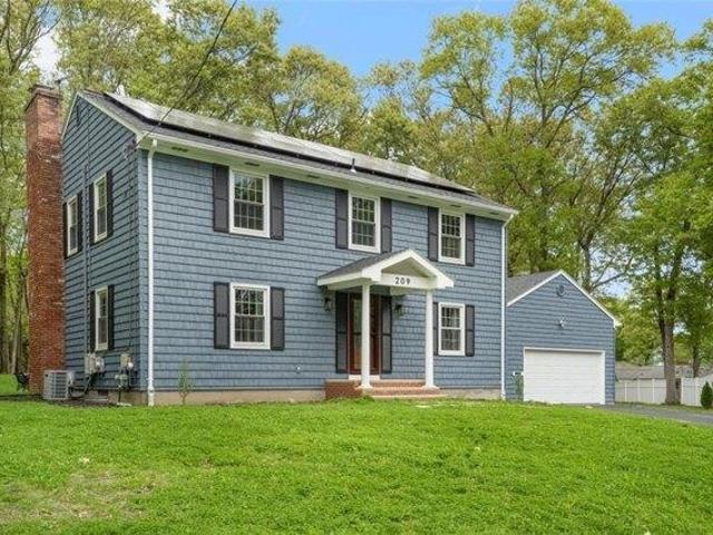 house with 4 bedroom, Warwick RI DLS102823957