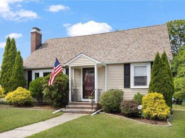 house with 4 bedroom, Warwick RI DS104009732
