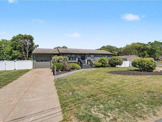 house with 4 bedroom, Warwick RI DS104149936