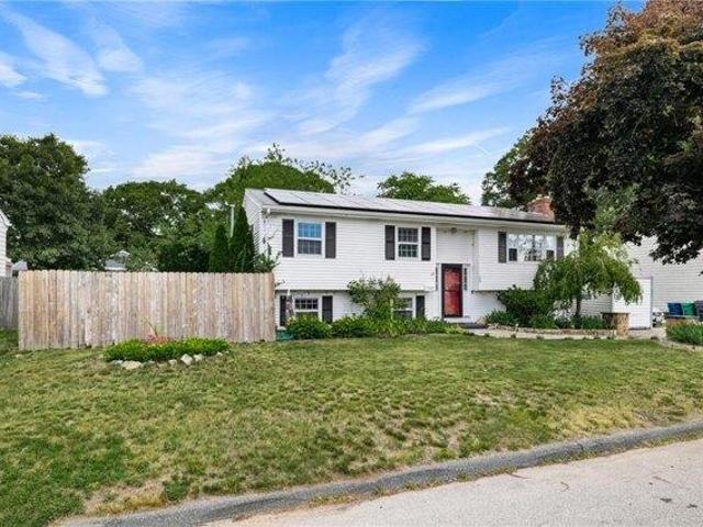 house with 4 bedroom, Warwick RI DS104265260