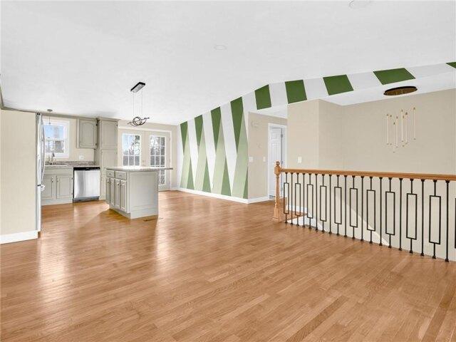 house with 4 bedroom, Warwick RI DS101896377
