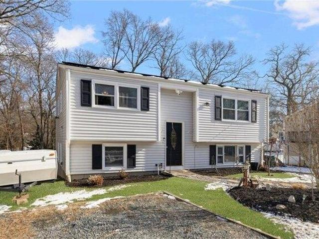 house with 4 bedroom, Warwick RI DS102281402