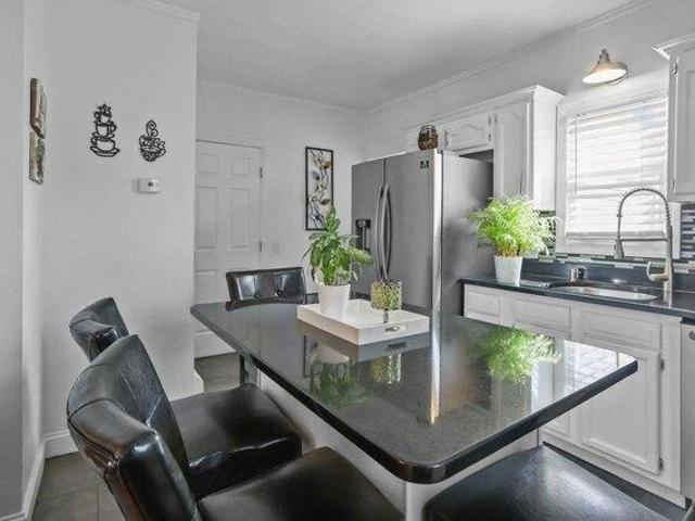 house with 4 bedroom, Warwick RI DS102409529