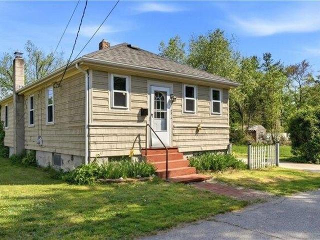 house with 4 bedroom, Warwick RI DS102778103