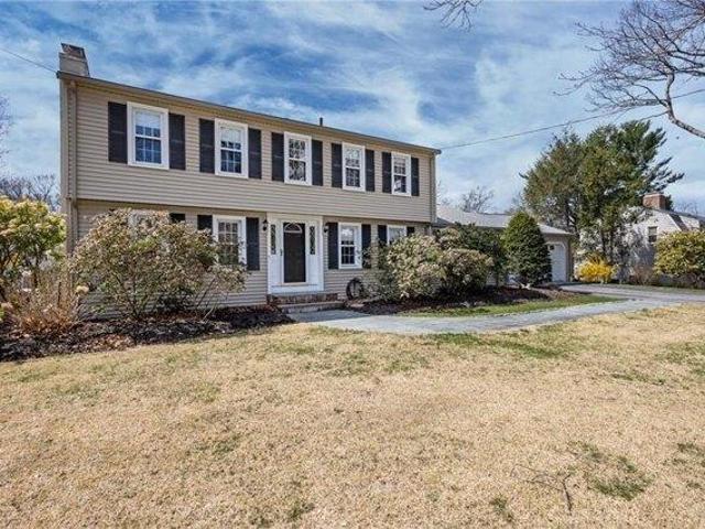 house with 4 bedroom, Warwick RI DS102959052