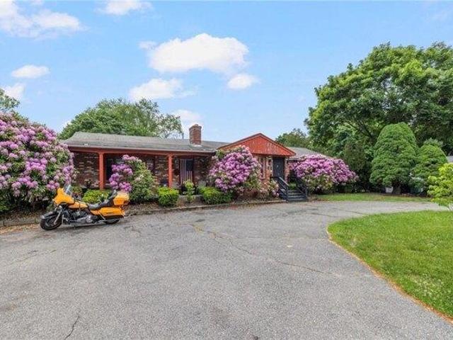 house with 4 bedroom, Warwick RI DS102959710
