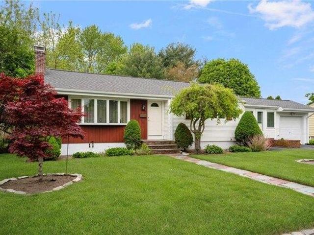 house with 4 bedroom, Warwick RI DS103188568