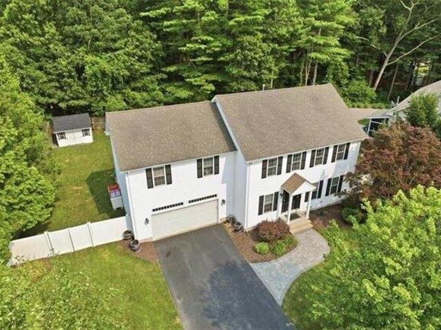 house with 4 bedroom, Warwick RI ES104834685