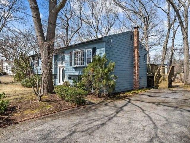house with 4 bedroom, Warwick RI ES105093156