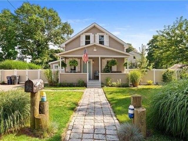 house with 4 bedroom, Warwick RI ES105093188