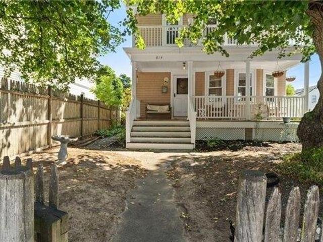 house with 4 bedroom, Warwick RI ES105144391