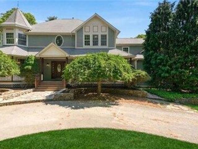 house with 4 bedroom, Warwick RI ES103097860