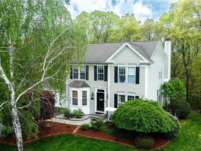 house with 4 bedroom, Warwick RI ES103965594