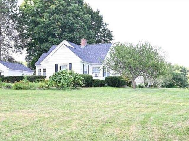 house with 4 bedroom, Ware MA ES105041530