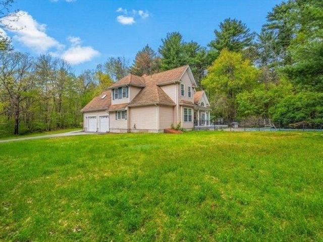 house with 4 bedroom, Ware MA ES105171771