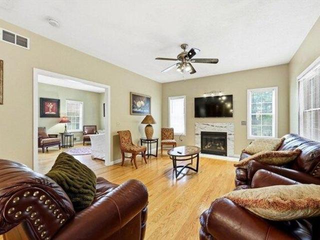 house with 4 bedroom, Ware MA ES103222557