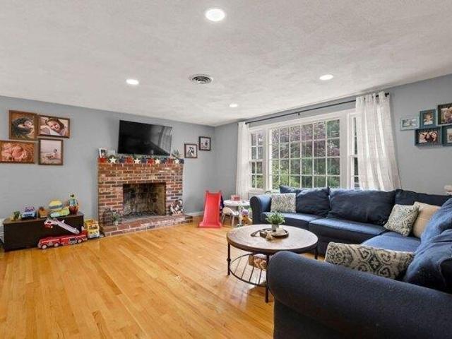 house with 4 bedroom, Wareham MA DS104152785