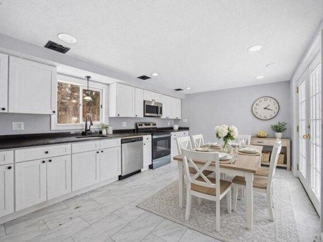 house with 4 bedroom, Wareham MA ES103441250