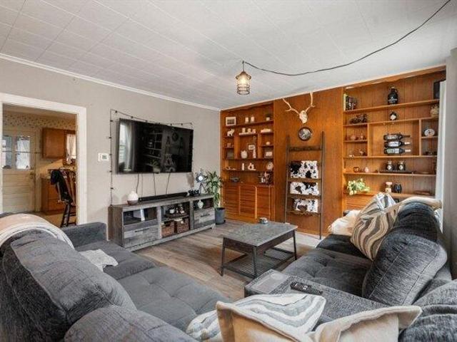 house with 4 bedroom, Warren MA DS102370765