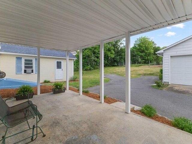 house with 4 bedroom, Warren MA ES103774575