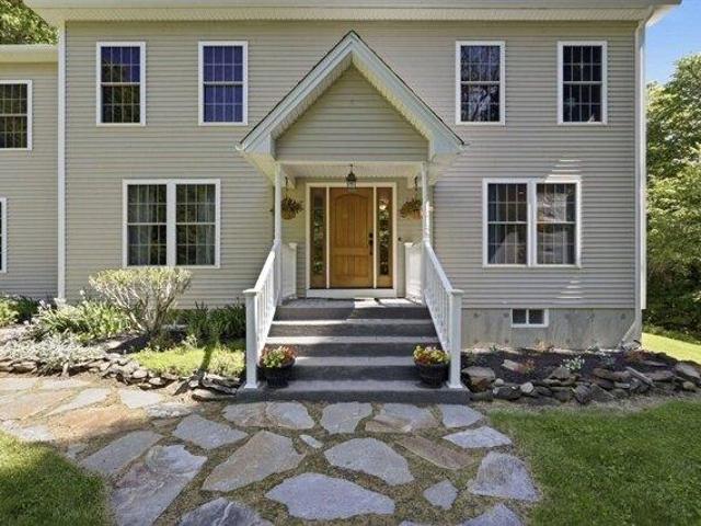 house with 4 bedroom, Warren MA ES105041841