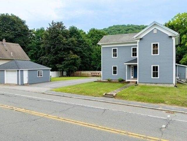 house with 4 bedroom, Warren MA ES105229409
